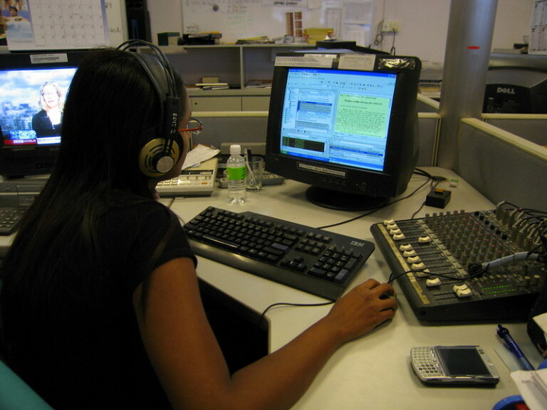 Can You Listen To Shortwave Radio on Computer? - Swingin West